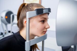 TOPOGRAFIA CORNEANA: O MAPA DA SUPERFÍCIE DA CÓRNEA.